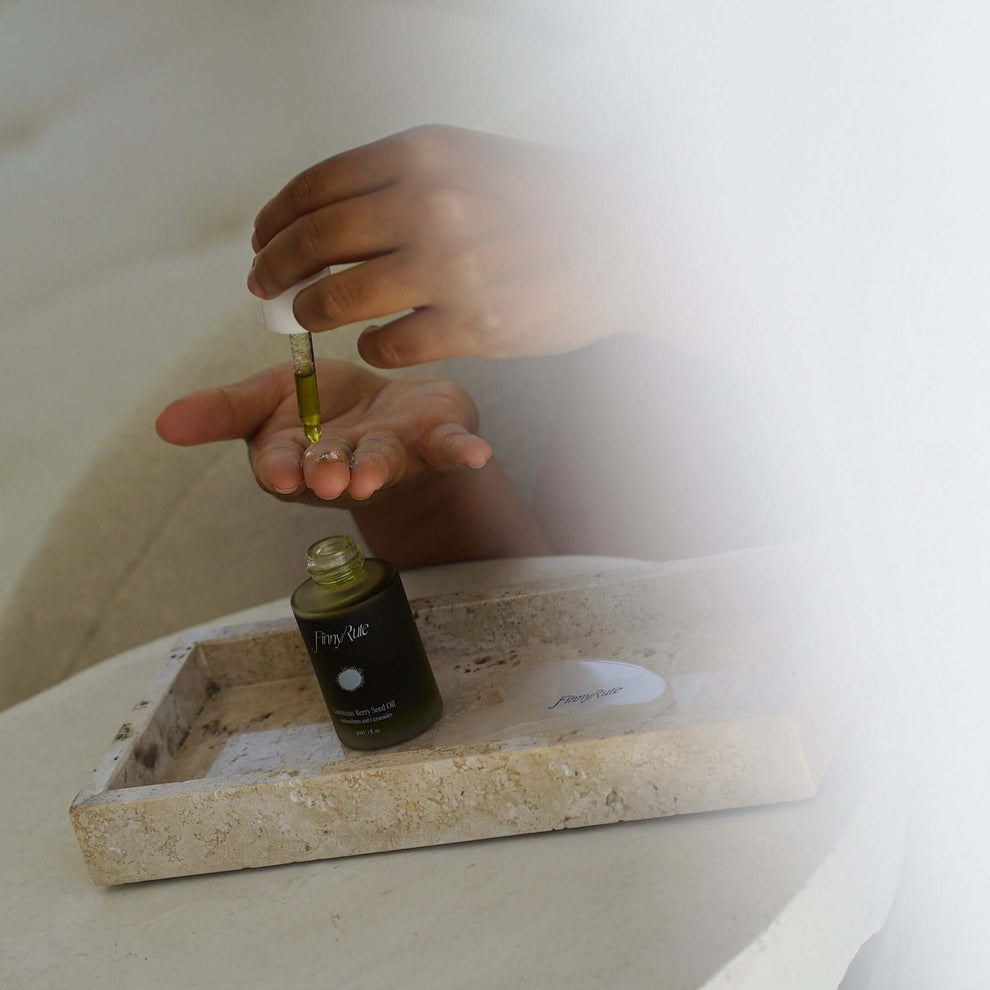 Luminous Berry Seed Oil with Antioxidants and Ceramides – Finny Rute